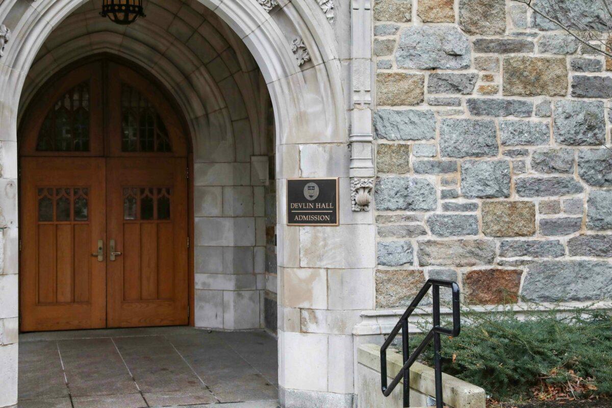 Boston College Welcomes Admitted Students Back to Campus - The Heights